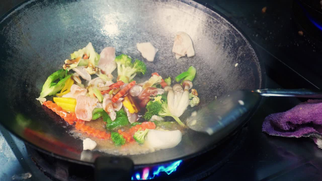 Premium stock video - 4k cinematic cooking footage of a thai chef ...