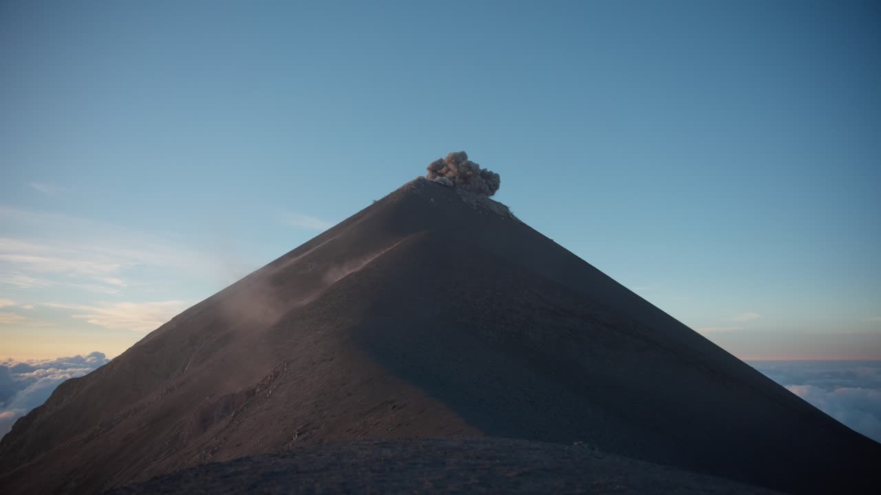 Calm Fuego Volcano Morning Erupts With Stunning Golden-hour Light, Ash ...